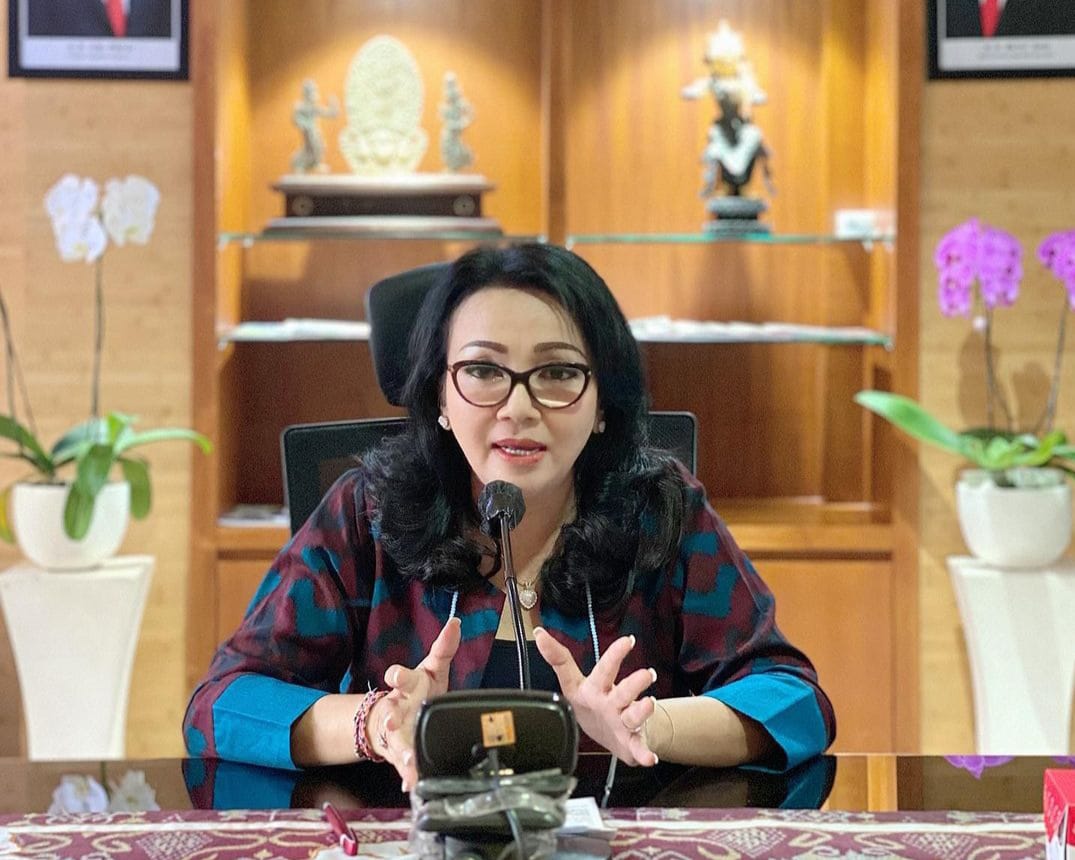 Dari Webinar Peran Orangtua bagi Anak Autis, Ny. Selly Mantra Apresiasi ...