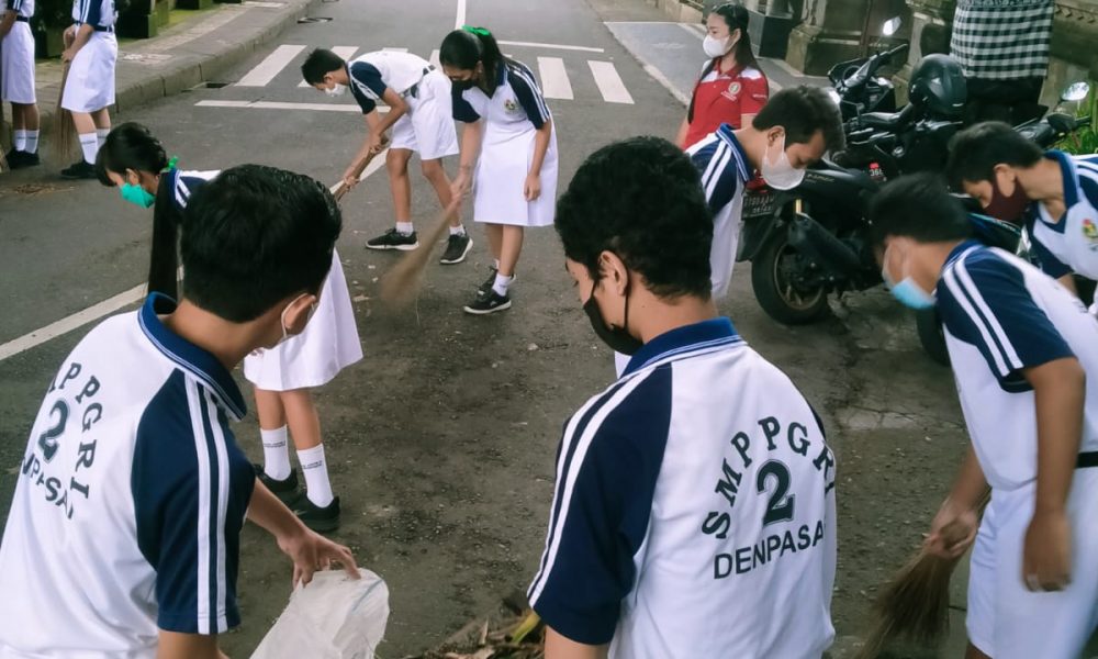 Jumat Bersih Kelurahan Sumerta, Optimalkan Kepedulian terhadap ...