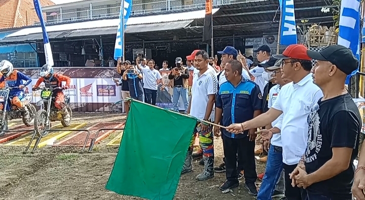 Walikota Jaya Negara Hadiri Ajang Balap Motocross dan Grasstrack di ...