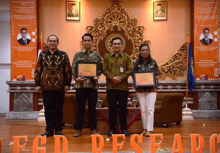 Bentuk Kelompok Riset, FEB Unud Gelar FGD Undang Stakeholders - baliilu.com