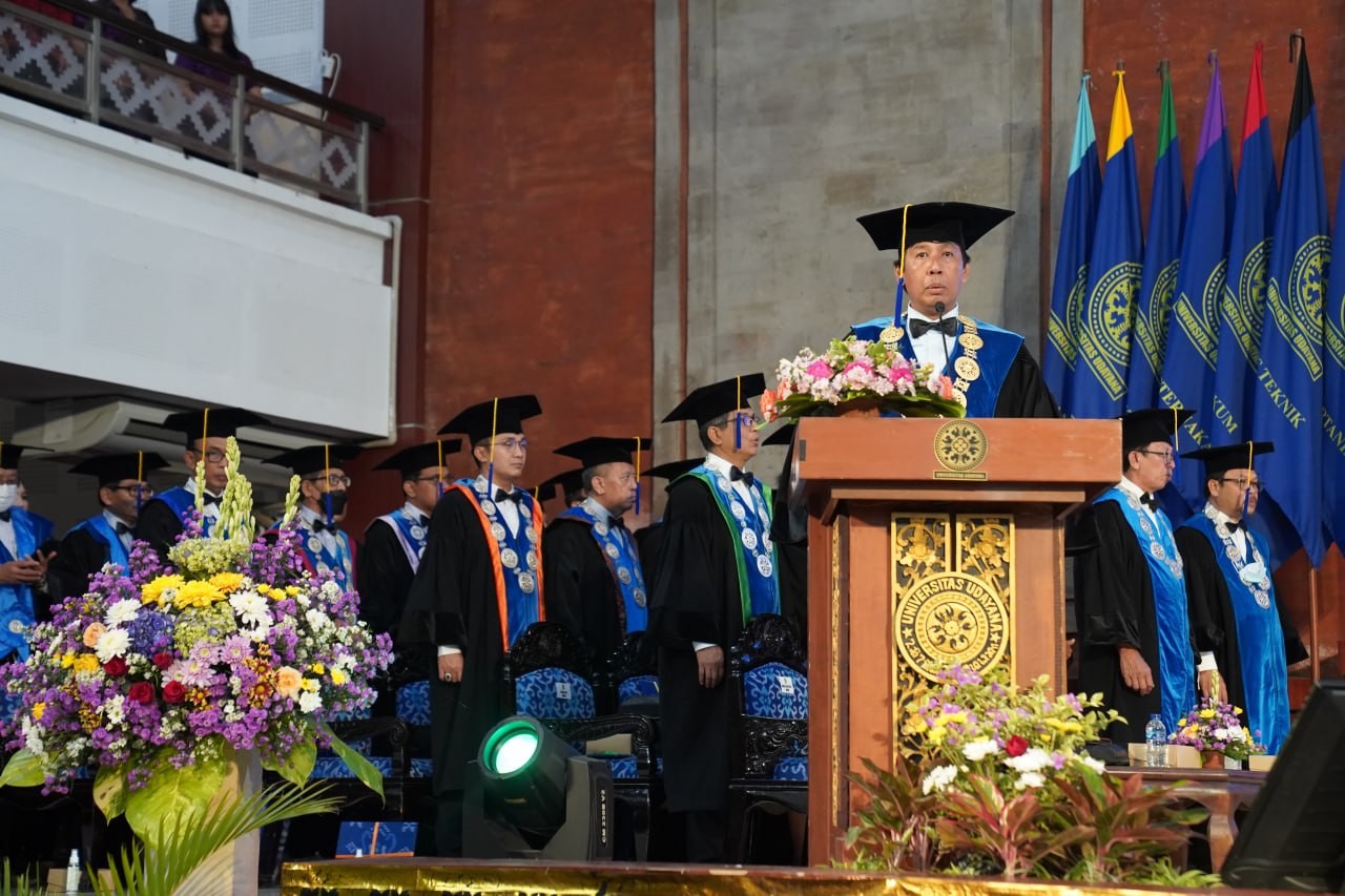 Wisuda Ke-150, Universitas Udayana Lepas 1.427 Wisudawan - baliilu.com