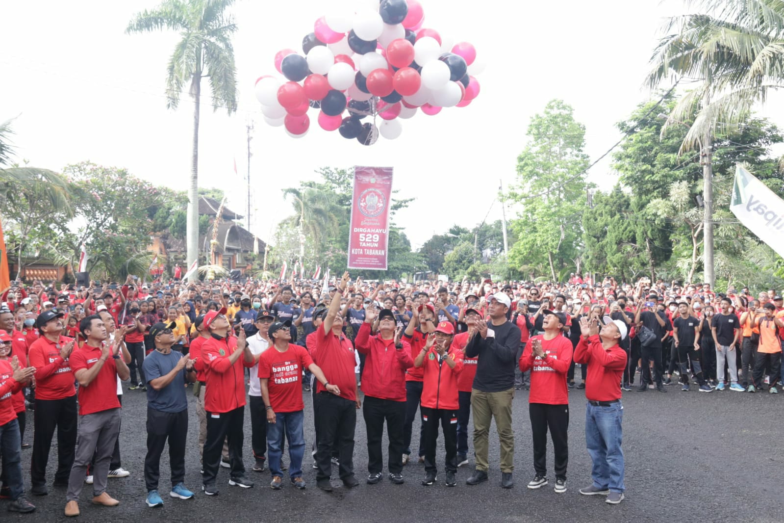 Diikuti Ribuan Masyarakat, Bupati Tabanan Buka Perayaan HUT Ke-529 Kota ...