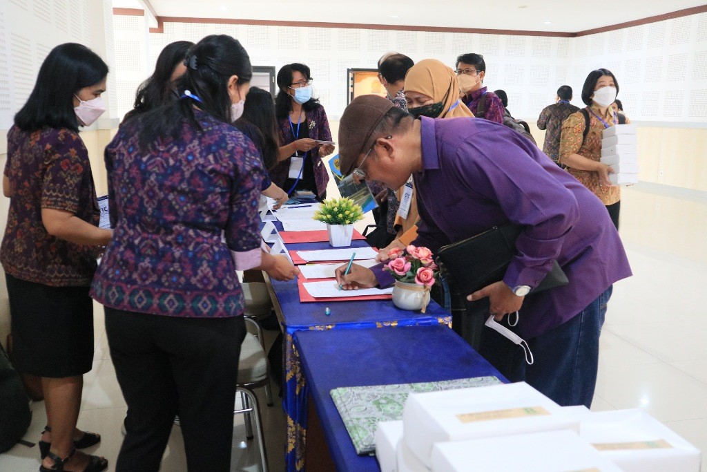 FMIPA Unud Gelar ‘’Science and Technology International Conference 2022 ...