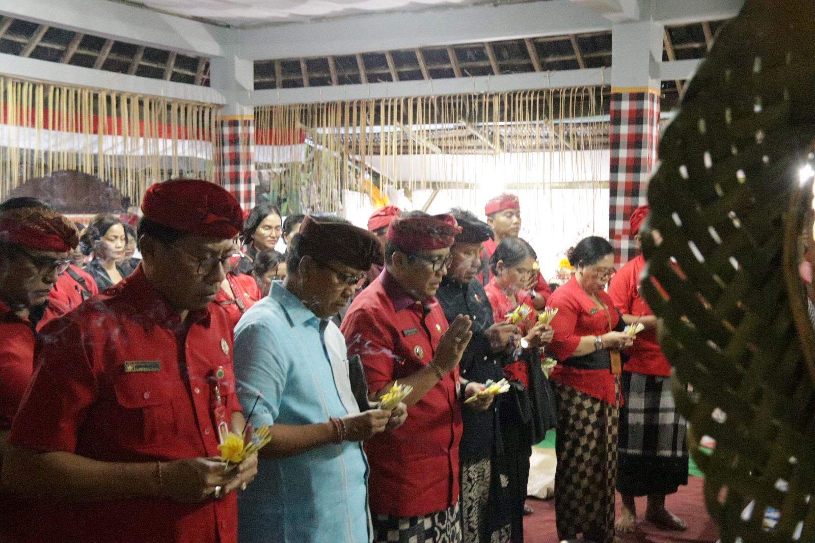 Ringankan Beban Masyarakat, Bupati Sanjaya Dukung Pelaksanaan Ngaben ...