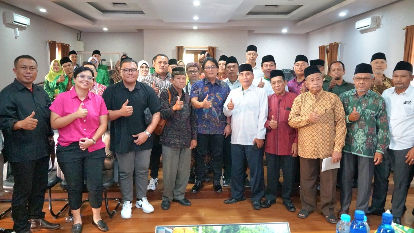 Bupati Giri Prasta Terima Audiensi Organisasi Masyarakat Islam di ...