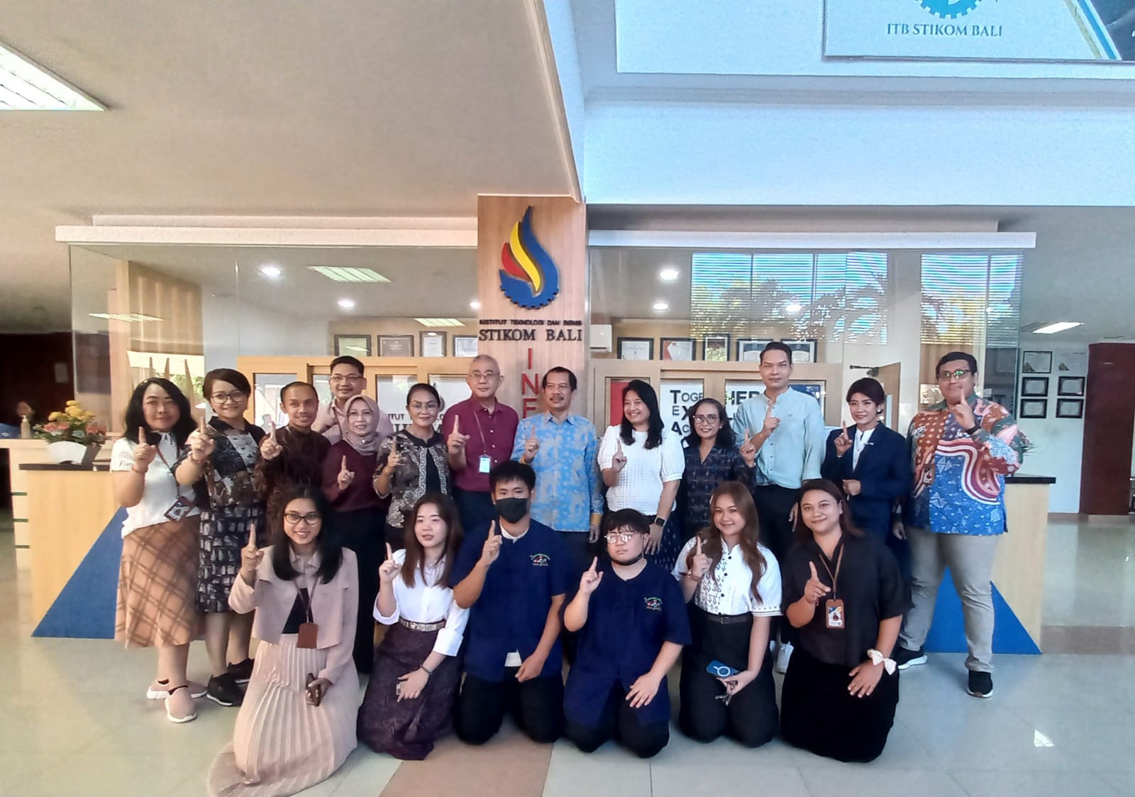 ITB Stikom Bali dan Valaya Alongkorn Rajabhat University Jalin Program Pertukaran Dosen dan ...
