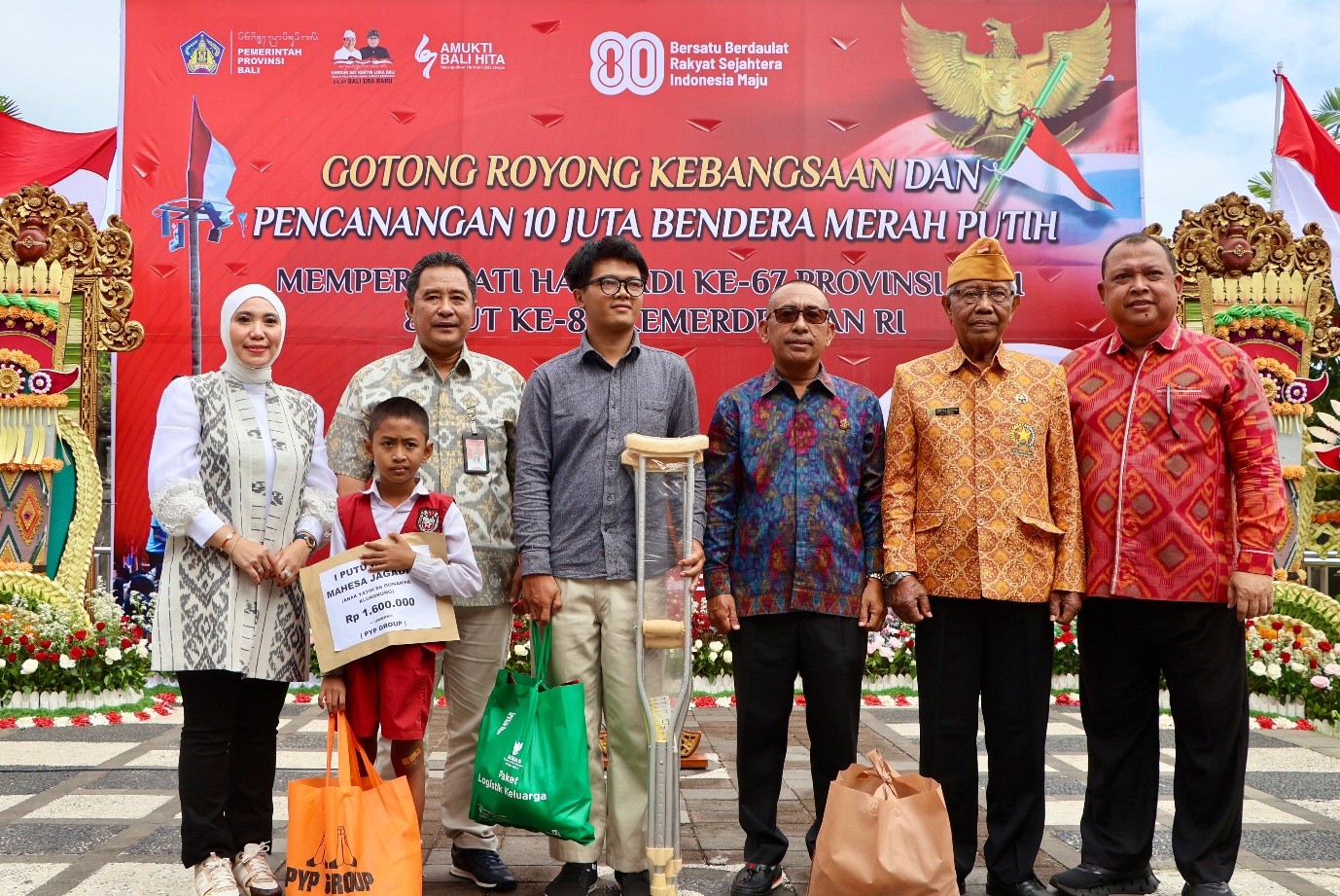 Bali Kibarkan 10 Juta Bendera Merah Putih Sambut HUT Ke-80 RI dan Hari ...